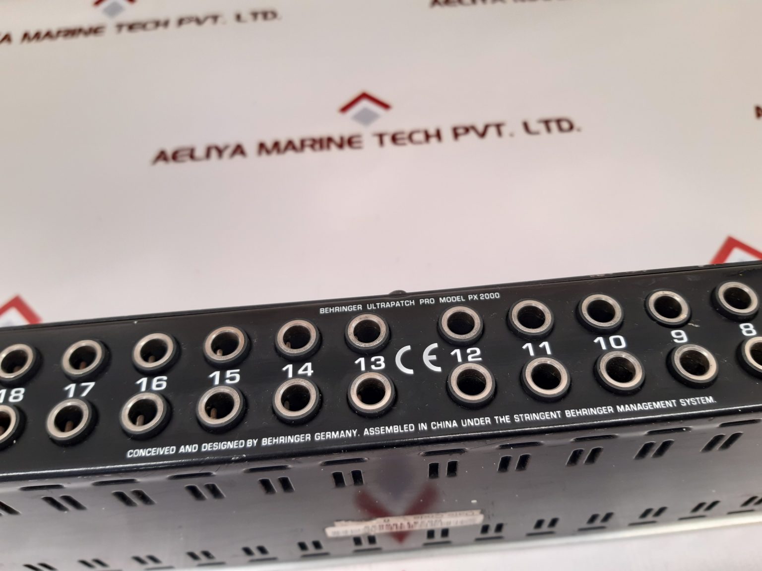 BEHRINGER PATCHBAY PX2000 ULTRAPATCH PRO MULTI-FUNCTIONAL 48-POINT ...