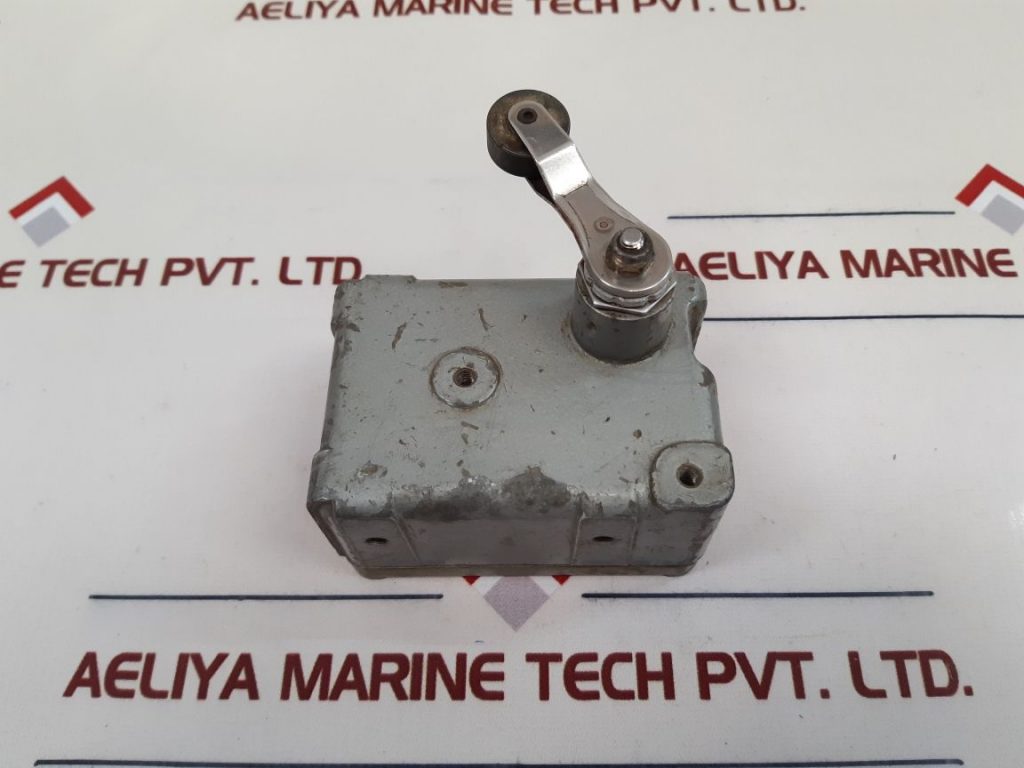 YAMATAKE-HONEYWELL OP-AR-J SPLASH PROOF SWITCH - Aeliya Marine