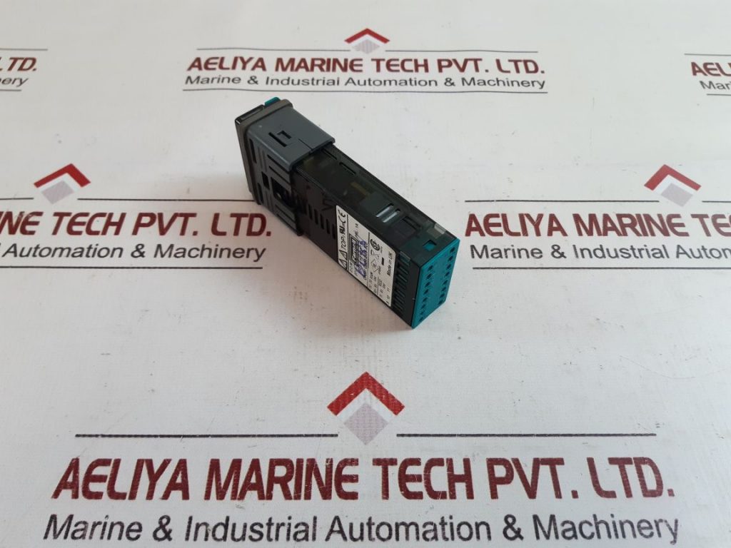 CAL 3300 TEMPERATURE CONTROLLER PT 100 - Aeliya Marine