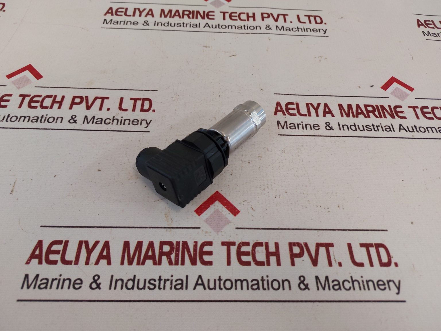 HUBA CONTROL 520.930S03110N PRESSURE SENSOR - Aeliya Marine