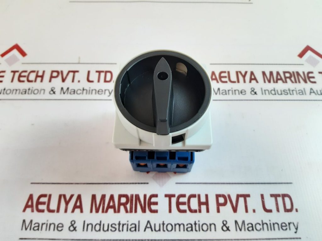 KRAUS & NAIMER KG41B ISOLATOR SWITCH 40 AMP - Aeliya Marine