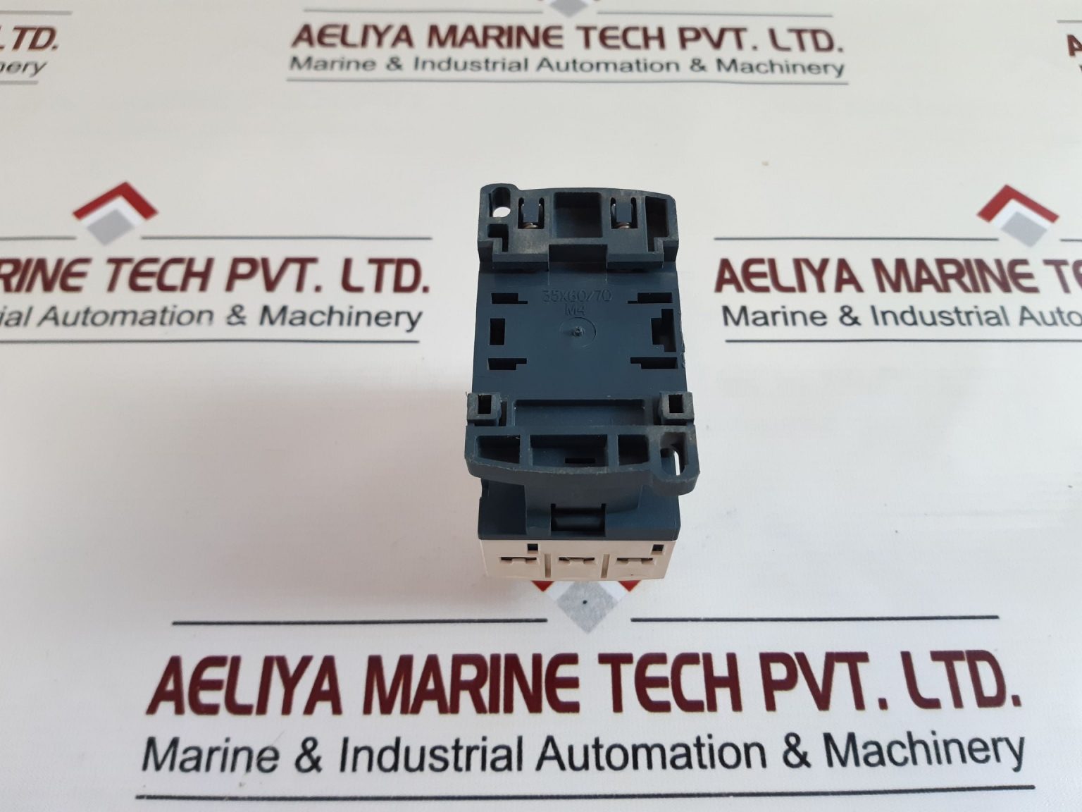 TELEMECANIQUE SCHNEIDER ELECTRIC CAD32 M7 CONTACTOR 220V - Aeliya Marine