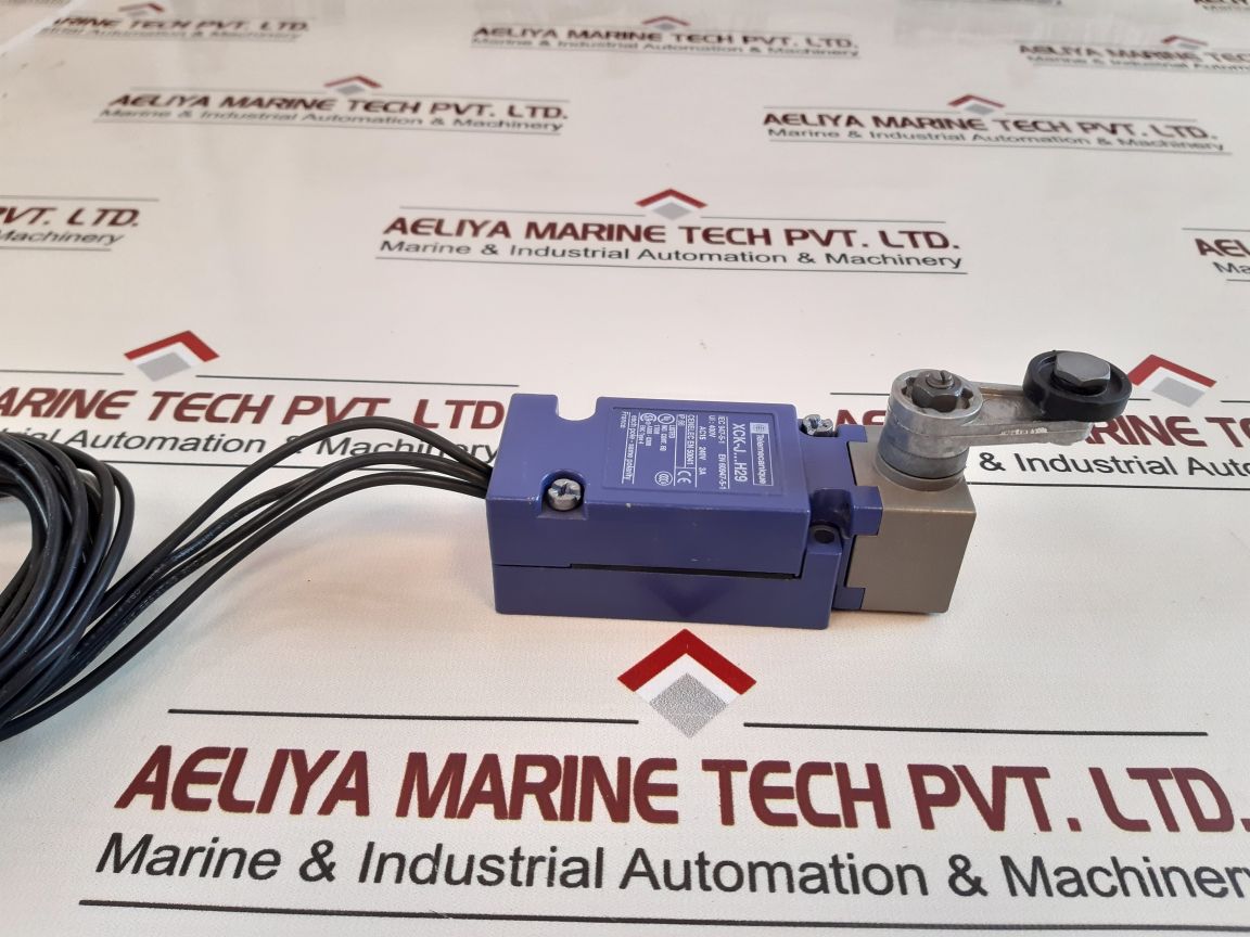 Telemecanique Xck-j…h29 Limit Switch With Roller - Aeliya Marine