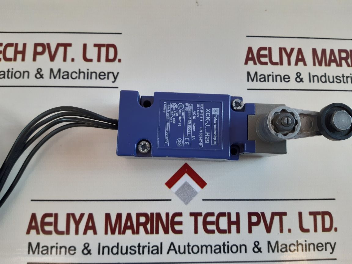 Telemecanique Xck-j…h29 Limit Switch With Roller - Aeliya Marine