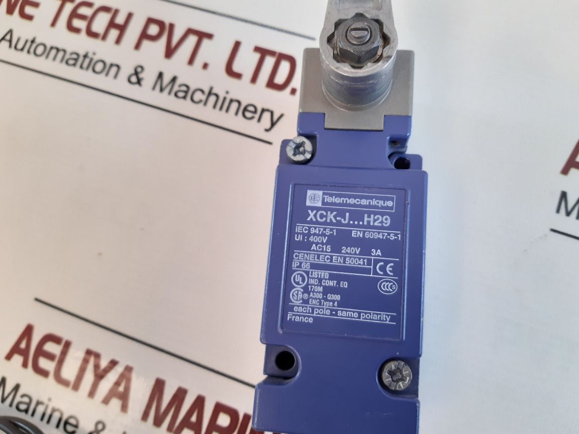 Telemecanique Xck-j…h29 Limit Switch With Roller - Aeliya Marine