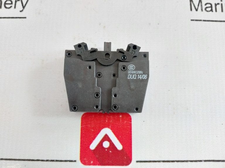 Siemens 3sb3400-0d Selector Switch With Contact Block - Aeliya Marine
