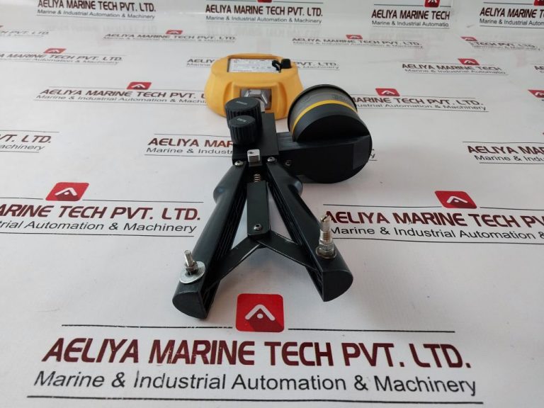 Fluke 700g08 Pressure Gauge Calibrator - Aeliya Marine