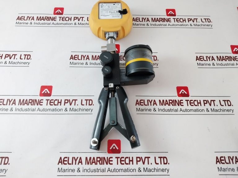 Fluke 700g08 Pressure Gauge Calibrator - Aeliya Marine