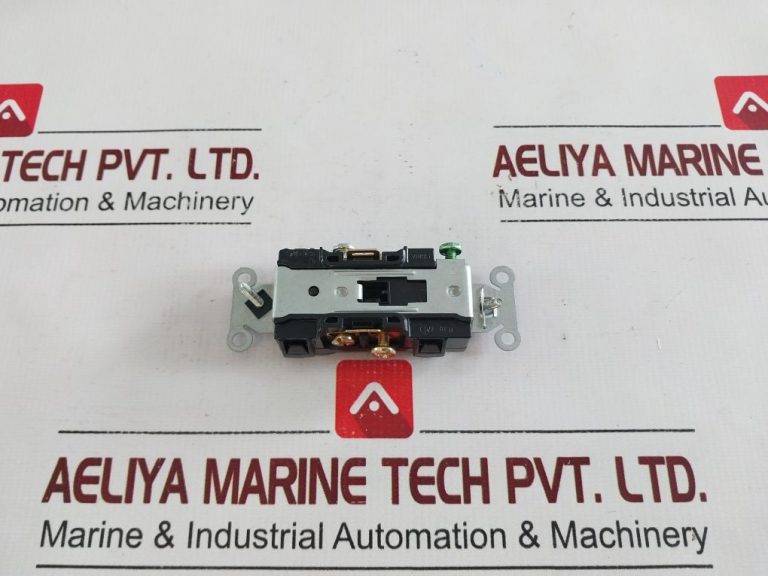 Hubbell Cr20 3 Wire Automatic Grounding Duplex Receptacle - Aeliya Marine