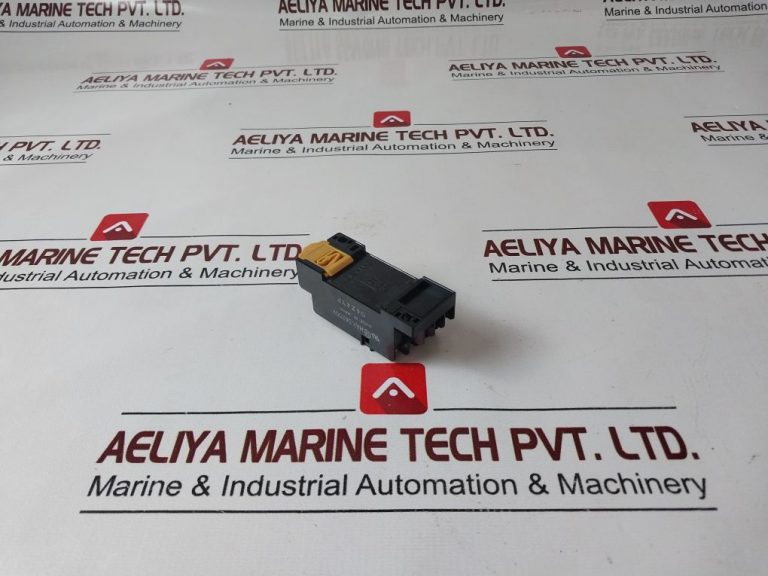 Omron Pyf14a Relay Base - Aeliya Marine