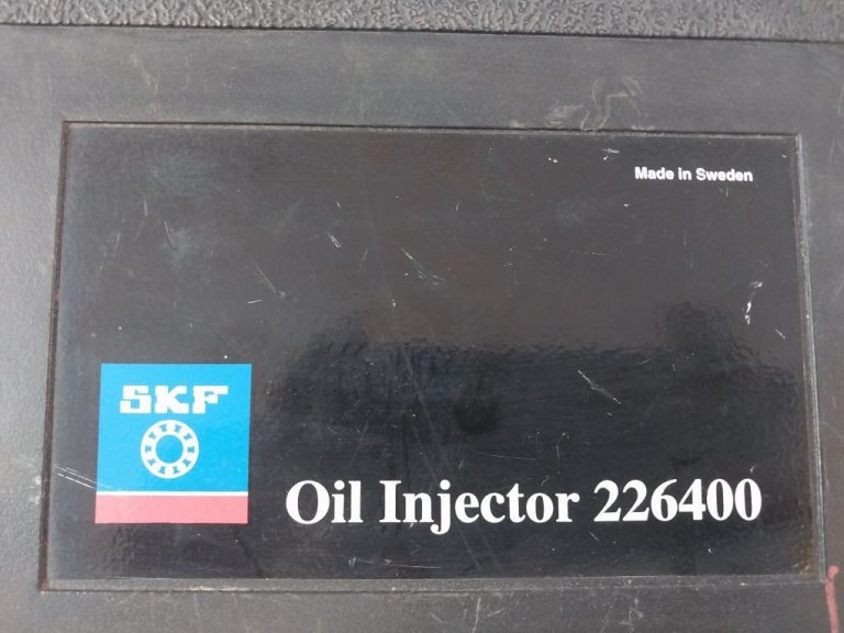 Skf 226400 Hand Operated Oil Injector - Aeliya Marine