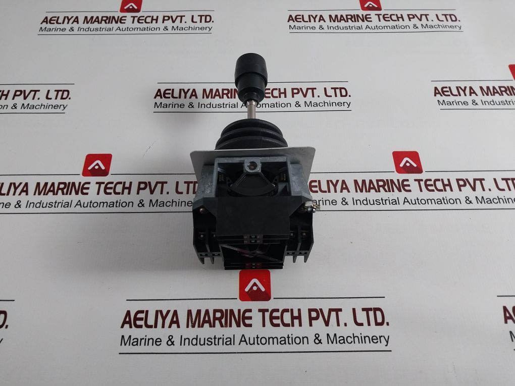 Telemecanique Xkb-e15300 Joystick Controller - Aeliya Marine