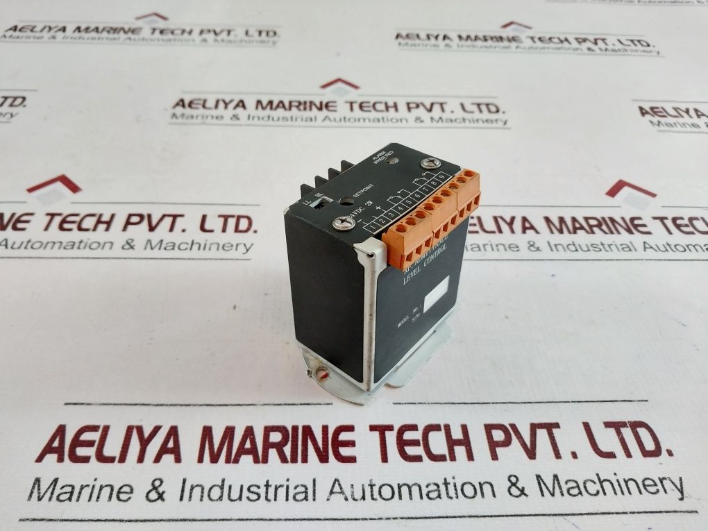 LWS110N-2 RF Admittance Level Switch