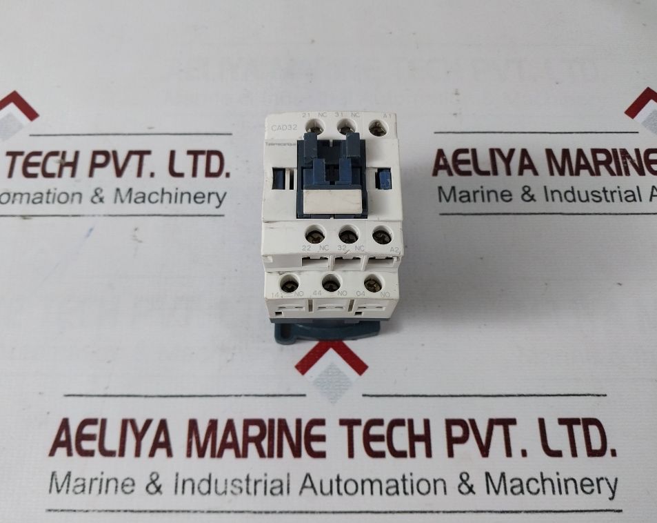 Telemecanique Schneider Electric Cad32 Control Relay - Aeliya Marine