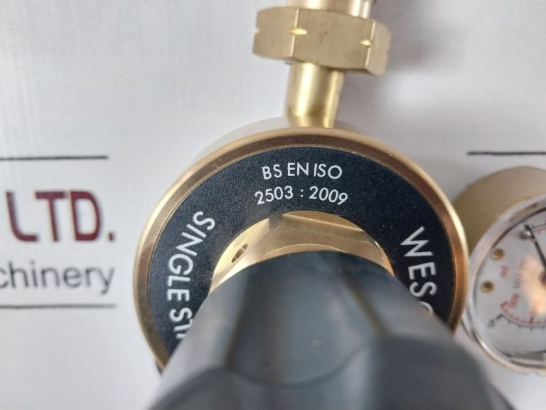 Wescol 0101-140 2 Gauge Pressure Regulators - Aeliya Marine