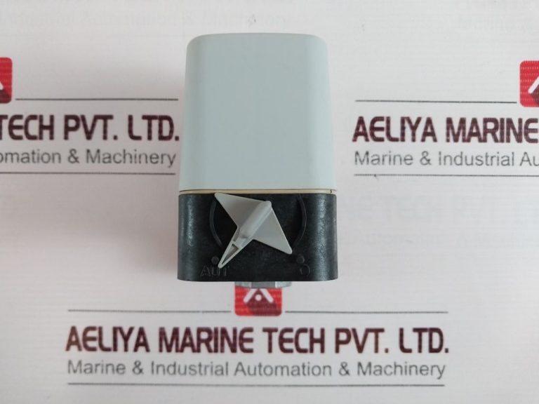 Danfoss Cs Pressure Switch Ip 55 - Aeliya Marine