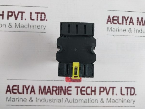 Sungho Shr-ly-4sn Relay With Socket 250v - Aeliya Marine