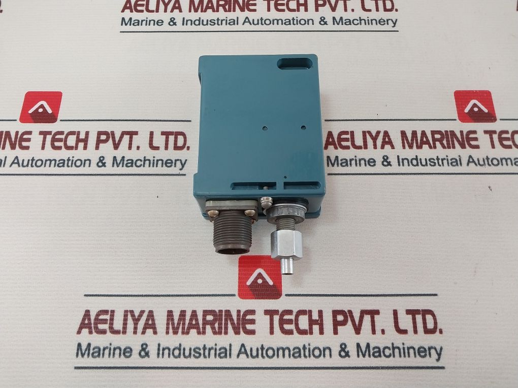 Ту25-02.300024-80 Relay Combined Krm 24v - Aeliya Marine