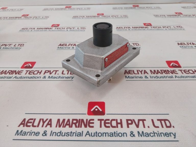 Cooper Crouse-hinds M01 Lockout Switch - Aeliya Marine