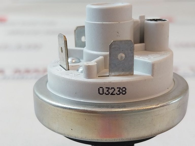 Beck Sensortechnik 901 Pressure Switches - Aeliya Marine