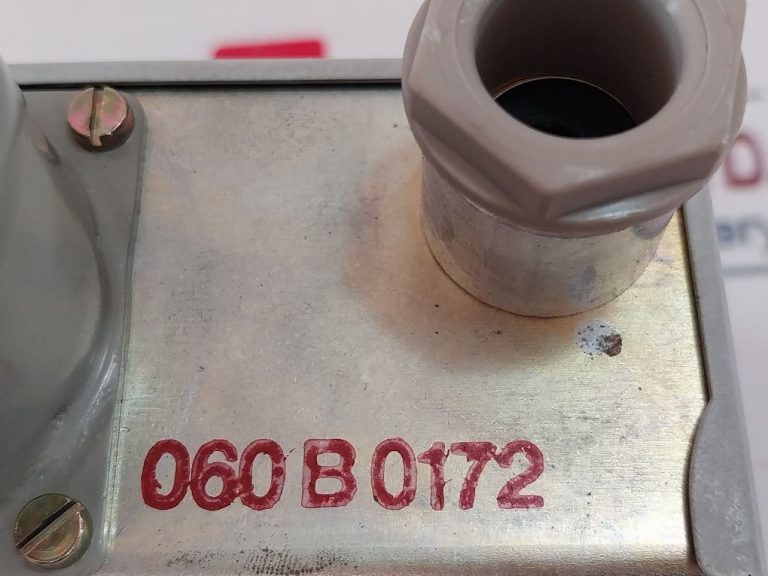 Danfoss Mp 55 Differential Pressure Switch - Aeliya Marine