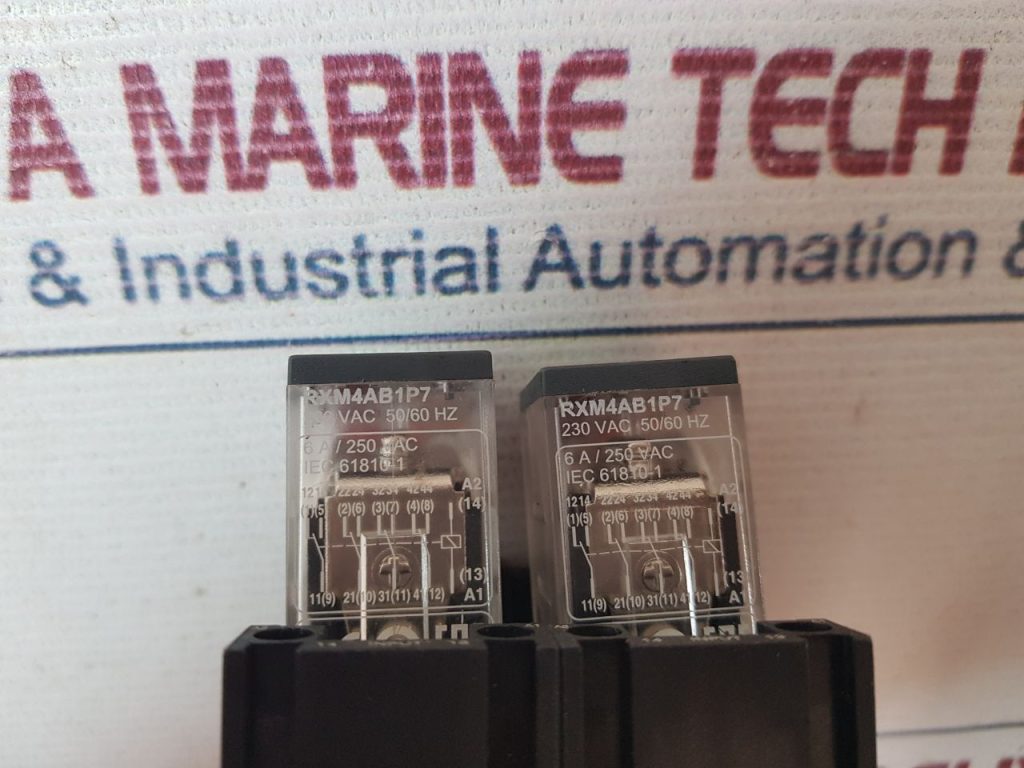 Schneider Electric Rxm4Ab1P7 Plug In Relay With Rxze2M114M Socket ...