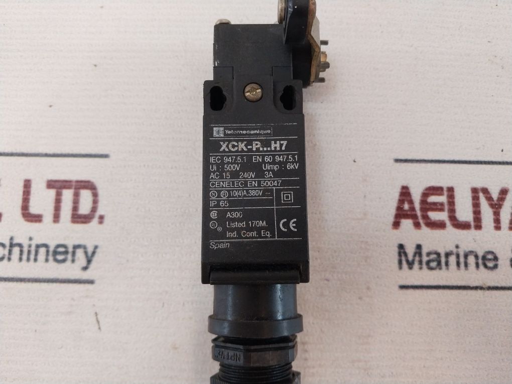 Telemecanique Xck-p…h7 Limit Switch 500v - Aeliya Marine