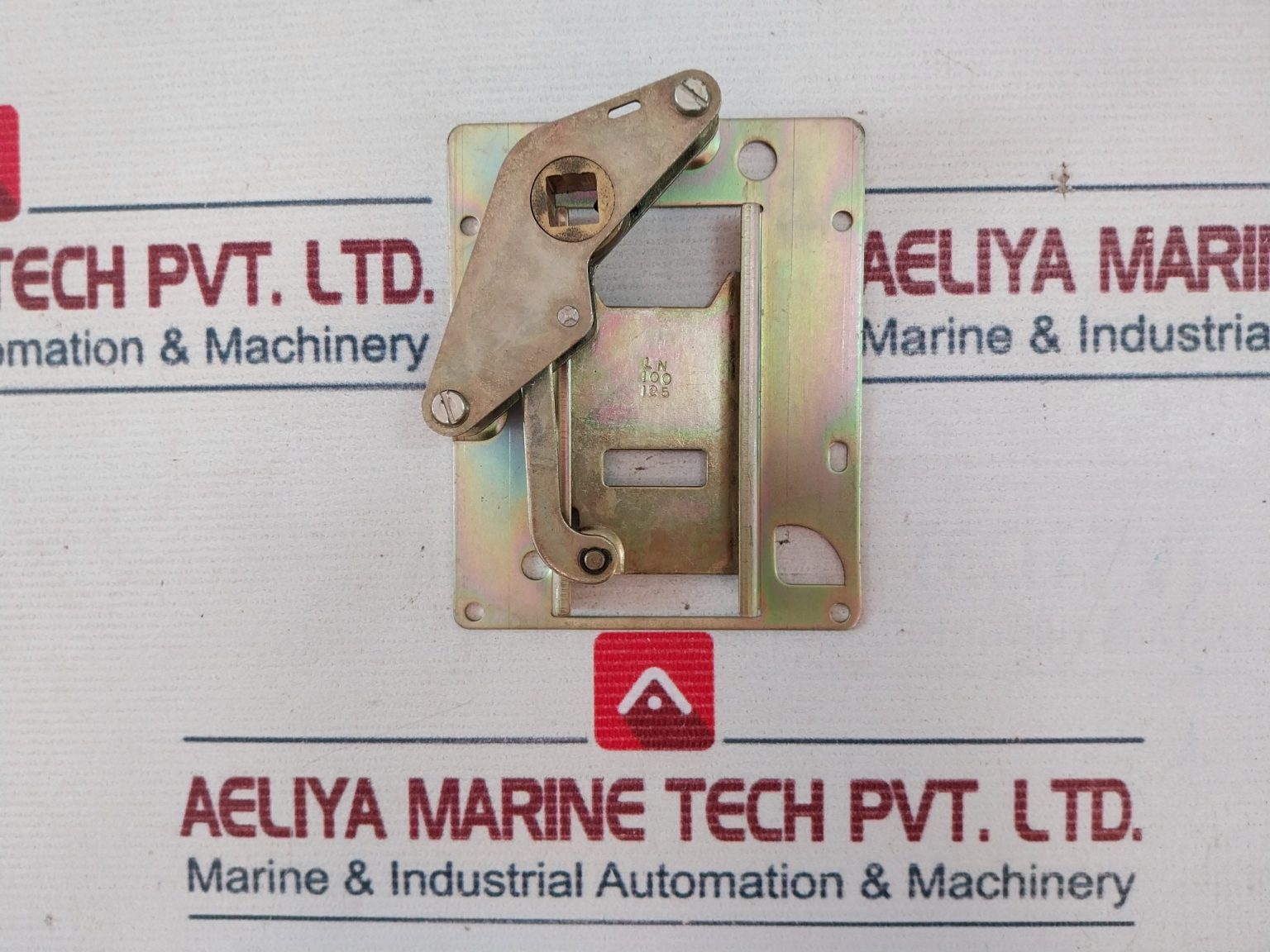 Abb Ln 100 125 Rotary Handle Operating Mechanism - Aeliya Marine