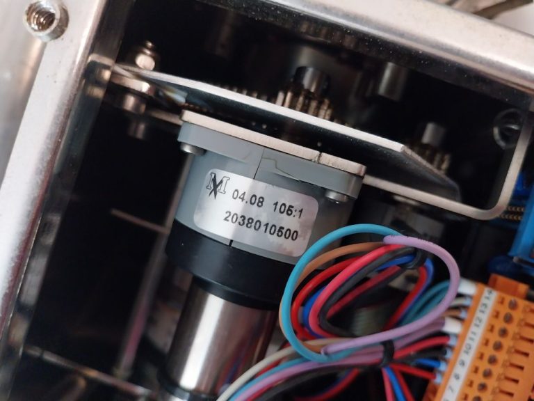 Hernis Pt9/300 (Ip66) Complete Ptz Camera Station 100w - Aeliya Marine