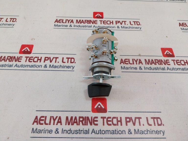 Santon Wartsila 30fe Selector Switch 440v 50hz - Aeliya Marine