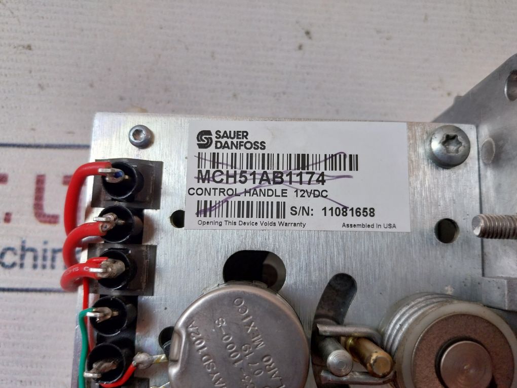 Sauer Danfoss Mch51ab1174 Control Handle Joystick 12vdc - Aeliya Marine