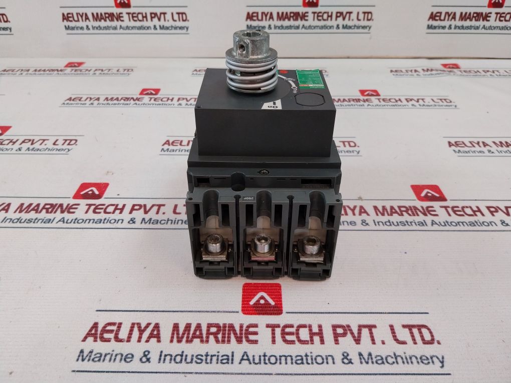 Schneider Electric Cvs250f Circuit Breaker 200a/40°c - Aeliya Marine