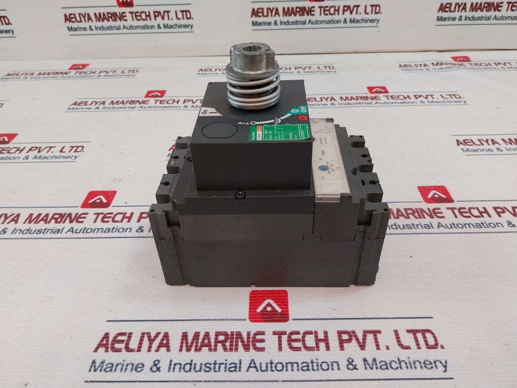 Schneider Electric Cvs250f Circuit Breaker 200a/40°c - Aeliya Marine