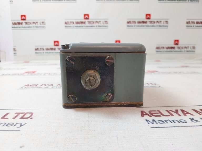 Square D Hawke Adw-6 Pressure Switch - Aeliya Marine