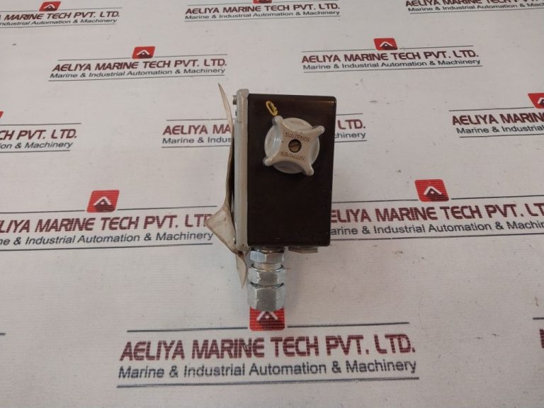 Danfoss Rt 5 Pressure Switch Ip66 - Aeliya Marine