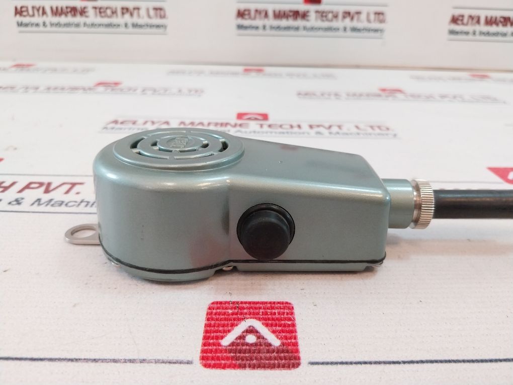 Jbj Imp. 600ω Waterproof Dynamic Microphone - Aeliya Marine