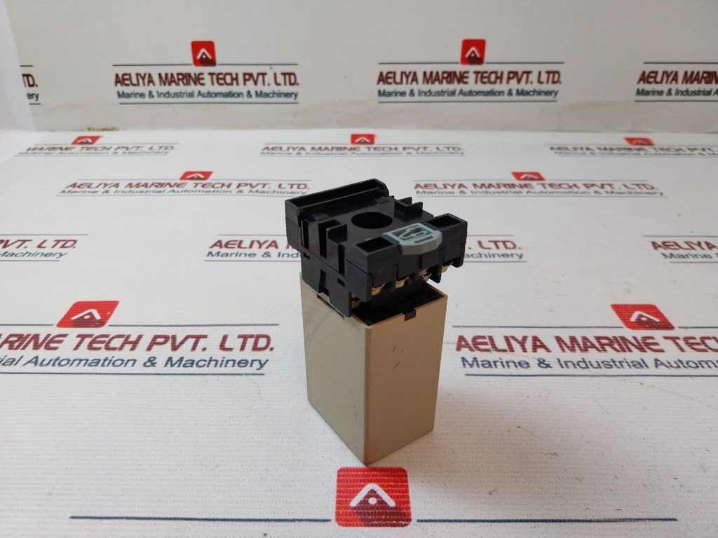 Omron 61f-gp-n Floatless Level Switch With Base 240 Vac - Aeliya Marine