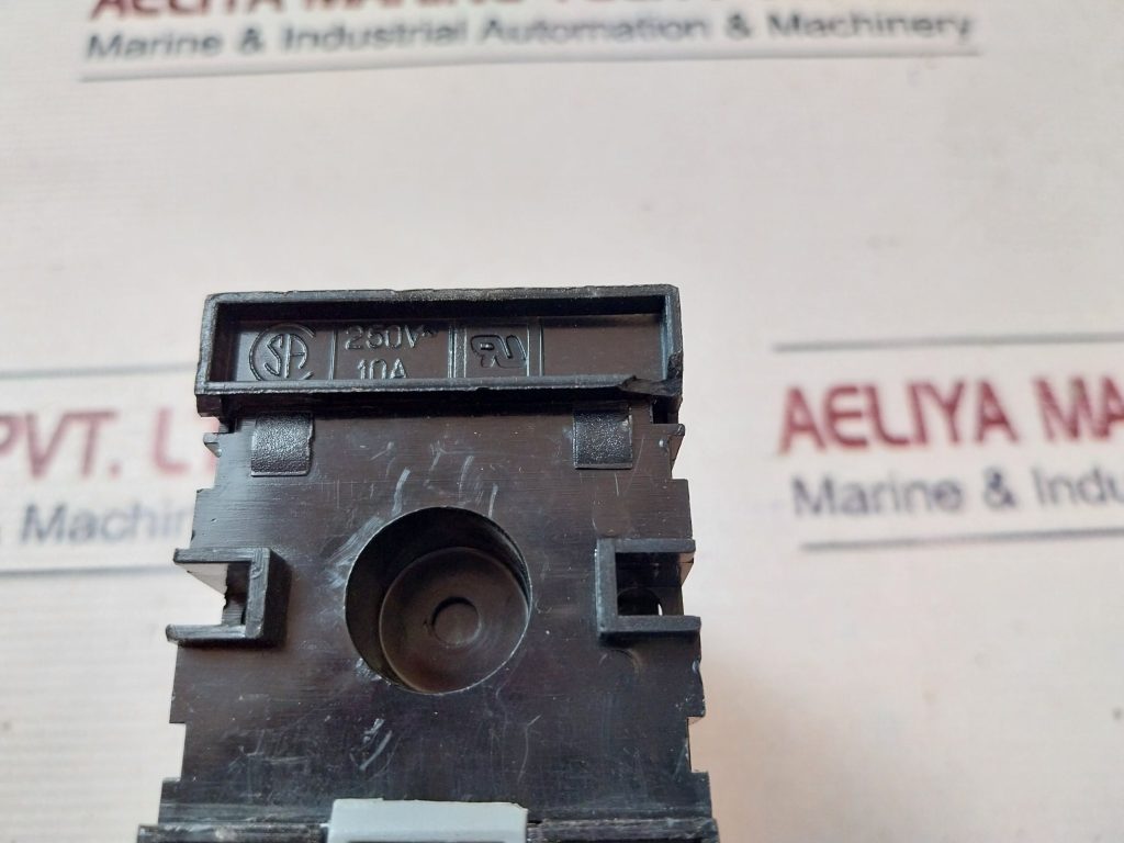 Omron 61f-gp-n Floatless Level Switch With Base 240 Vac - Aeliya Marine