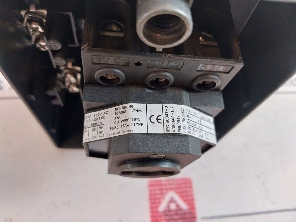 Salzer Lb232 Load Break Switch Ip65 - Aeliya Marine