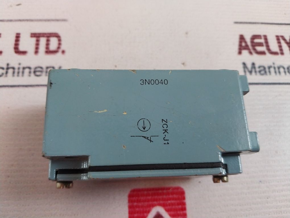 Telemecanique Xck-J…H29 Limit Switch 6kv - Aeliya Marine