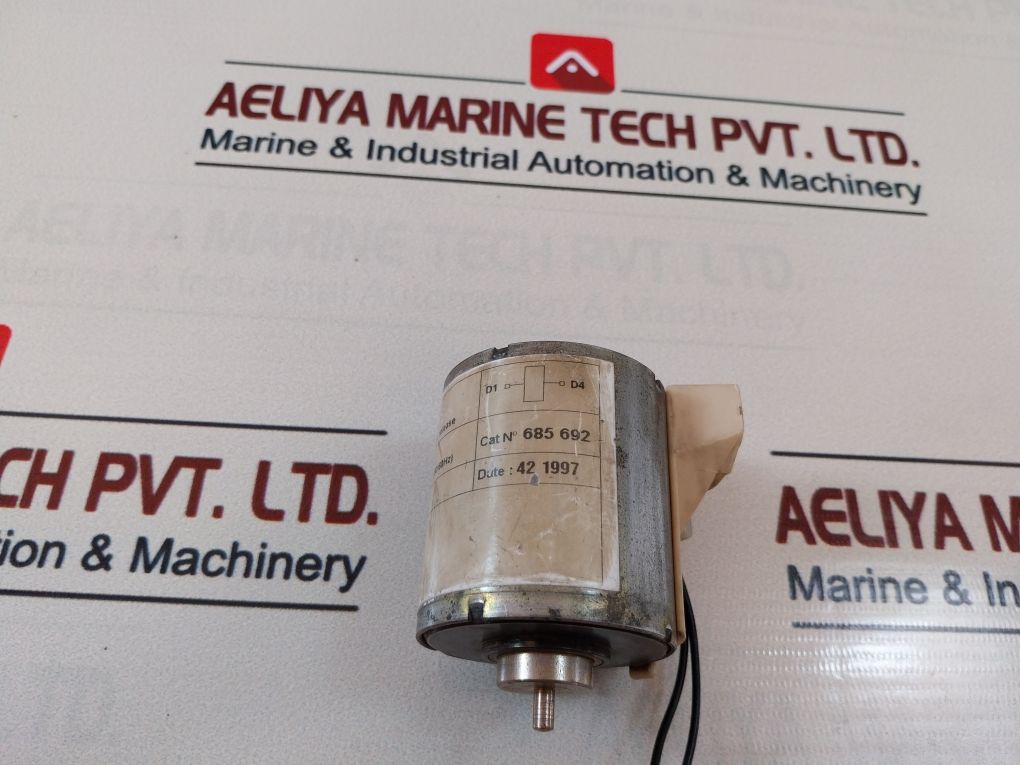 Merlin Gerin Mnr-uv Time Delayed Undervolatge Release - Aeliya Marine