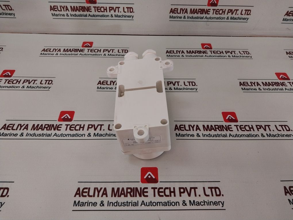 Eletronaval En-106 Socket With Rotary Switch Ip66 - Aeliya Marine