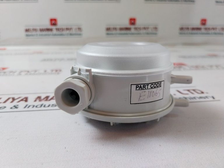 Huba Control 604.9210030 Pressure Switch - Aeliya Marine