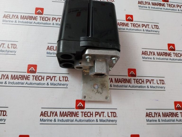 Condor Mdr53/16 Pressure Switch - Aeliya Marine