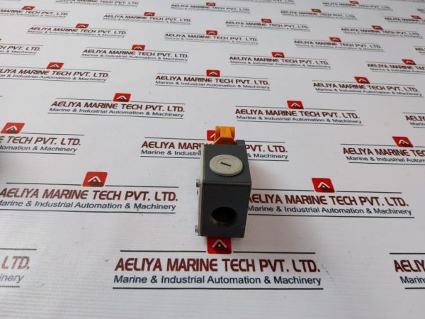 Siemens 3se3 100-0e Limit Switch Angular Roller Lever - Aeliya Marine