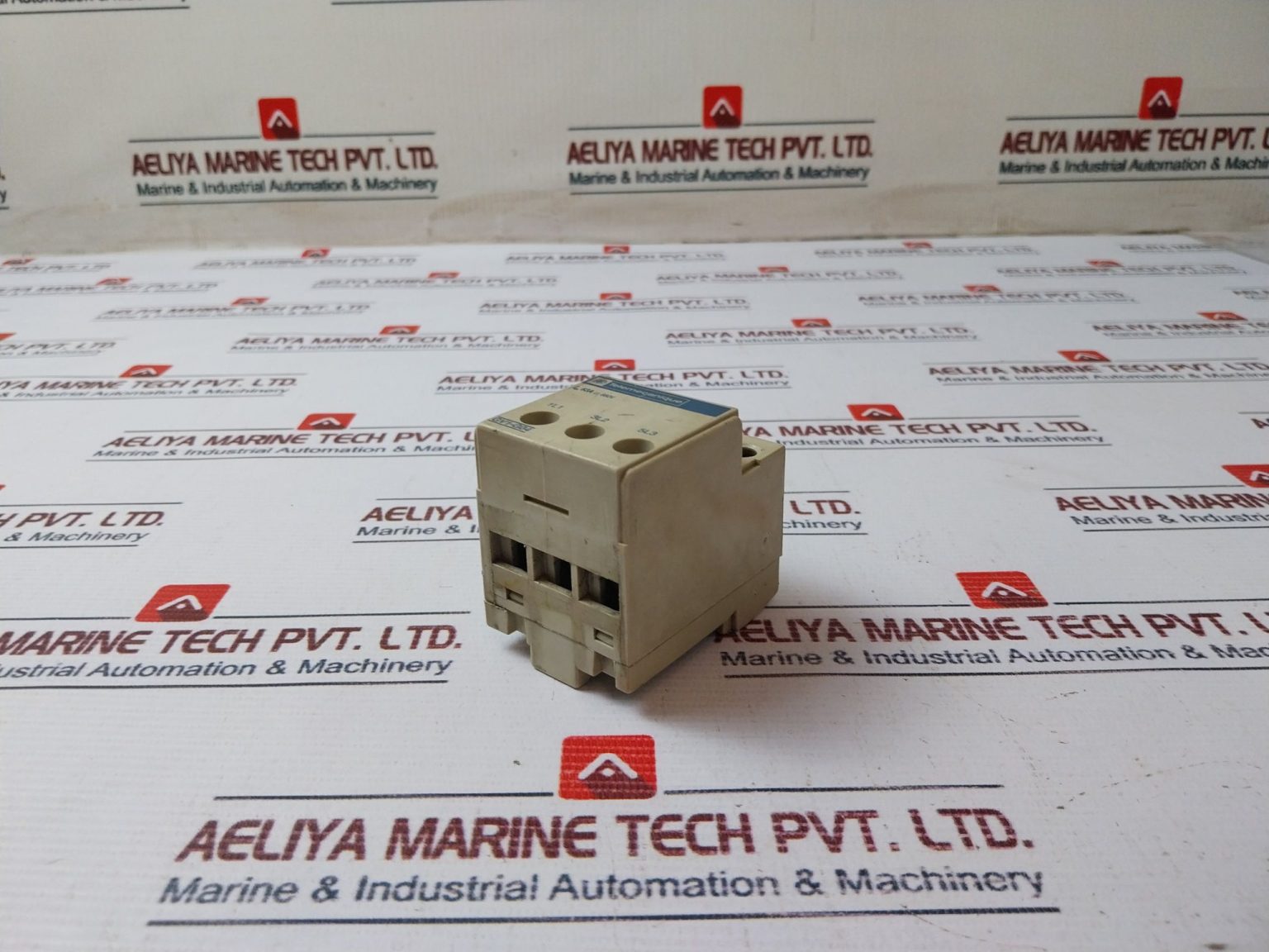 Telemecanique Gv1-g04 Terminal Block - Aeliya Marine