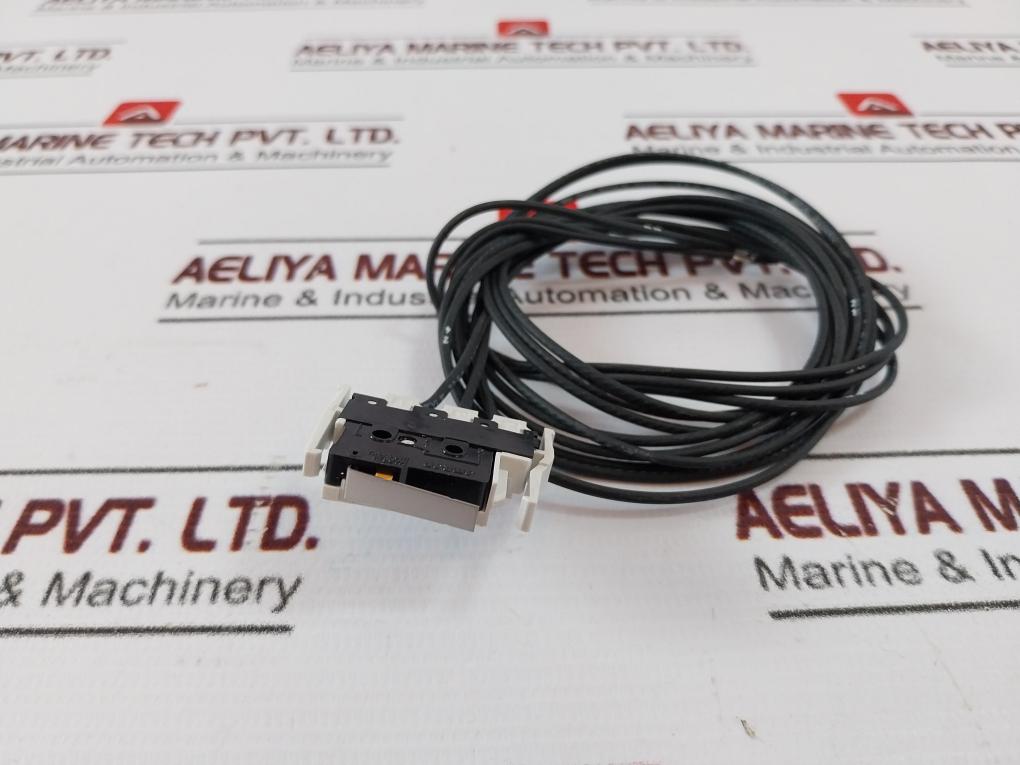 Omron Ss-b1-vu Switch 5…24v - Aeliya Marine