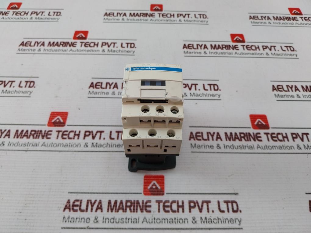 Telemecanique Schneider Electric Cad32 Contactor 690v - Aeliya Marine
