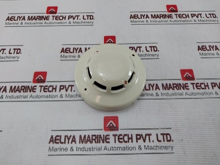 Hochiki Slr-e3nm Conventional Photo Electric Smoke Detector - Aeliya Marine