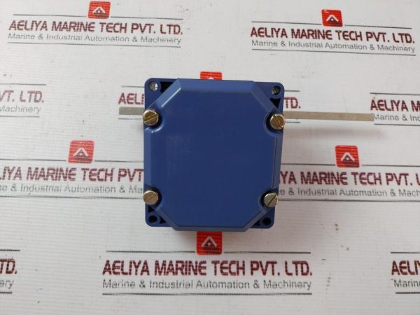 Telemecanique Xcr F17 Limit Switch 240v - Aeliya Marine